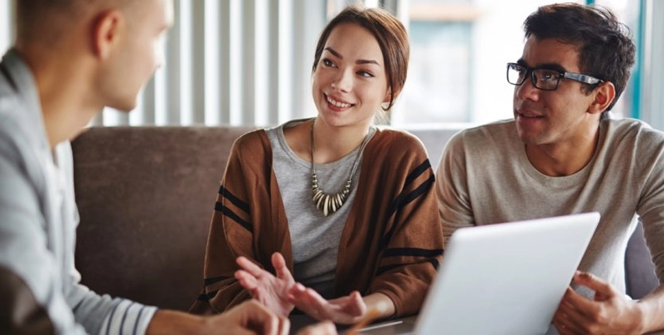 3 Reasons to Switch Bank Accounts (ASAP!)- Choosing a Local Bank vs ...